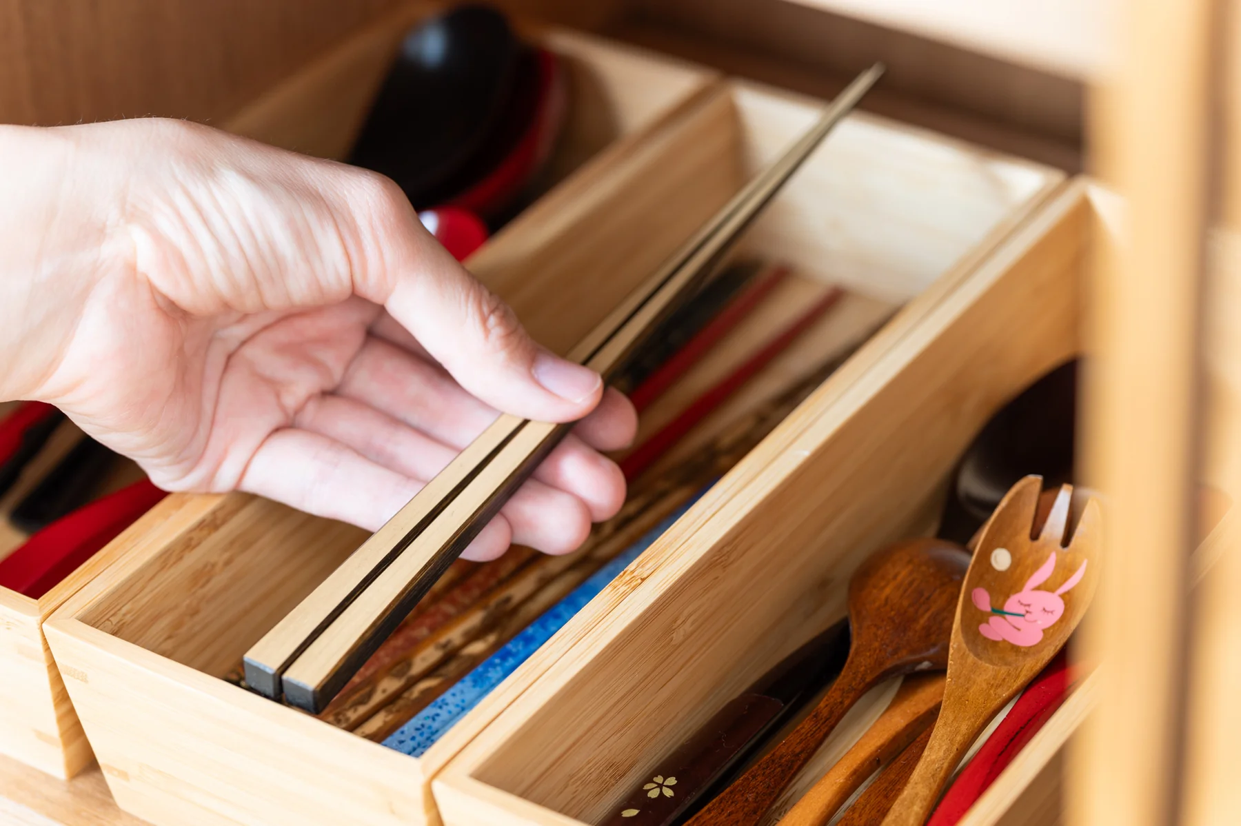 How to Care for Your Japanese Chopsticks – FAQ - MUSUBI KILN